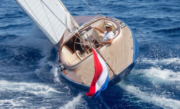 The Eagle 38 gets a nomination for the 'Classic Boat Award' - Leonardo ...